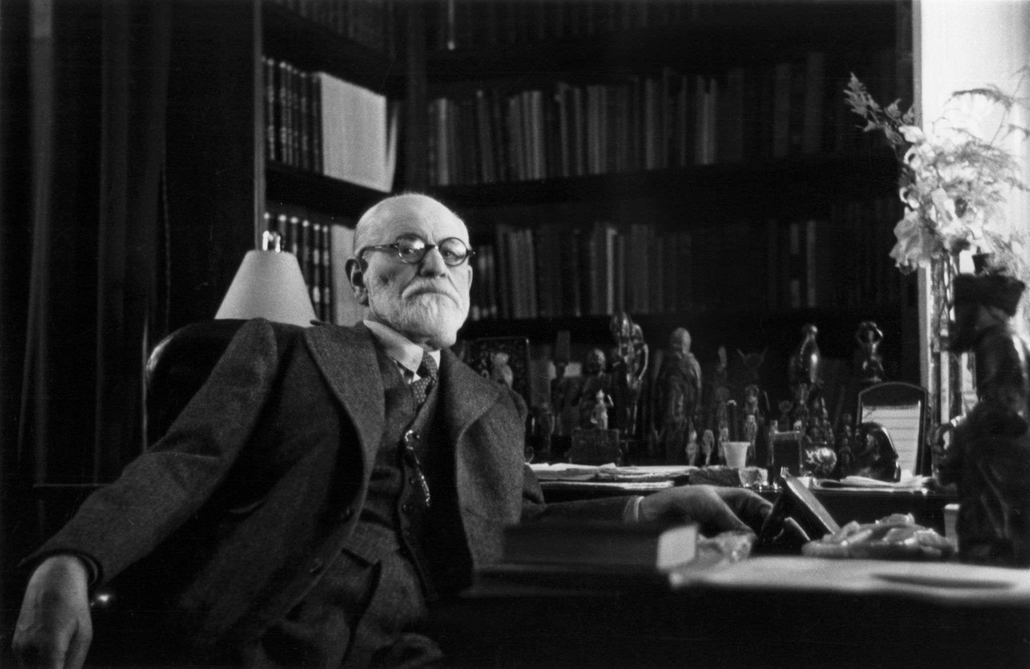 ‘Introductory Lectures on Psychoanalysis’ by Sigmund Freud – Simon Gros